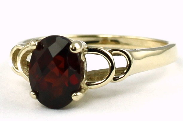 Mozambique Garnet 10KY Gold Ring R300 - Etsy