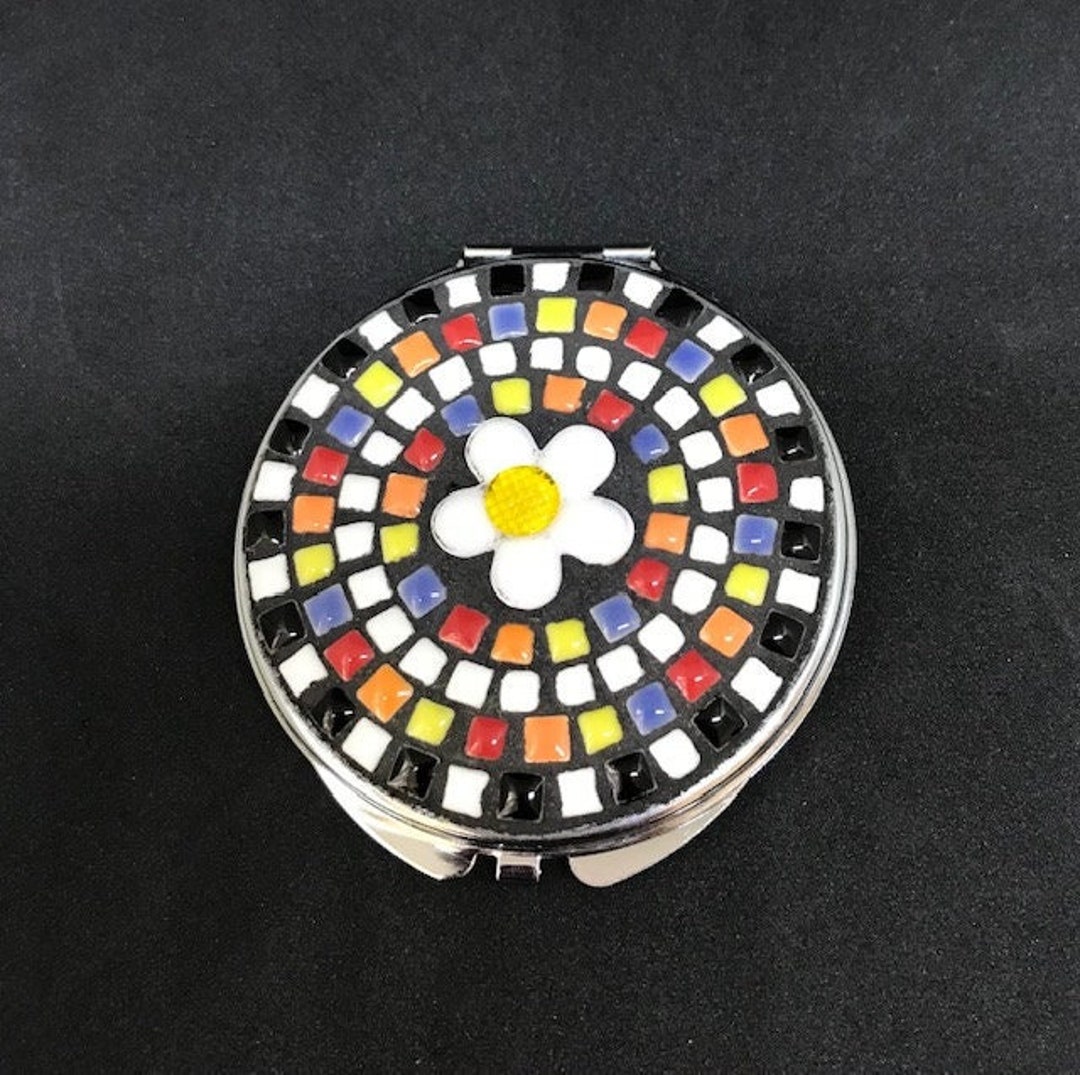 Sunshine White Daisy Mosaic Compact Mirror - Etsy