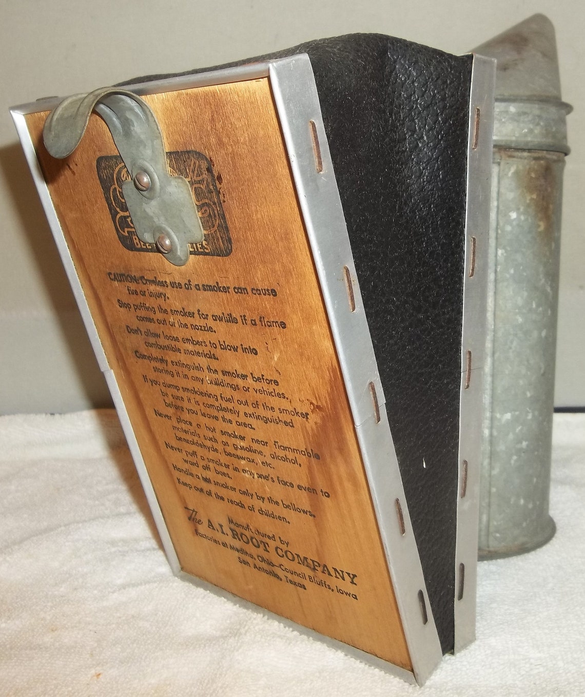 Vintage A. I. Root Co. Bee Keeper's Smoker Apiary Apian Supplies Hive ...