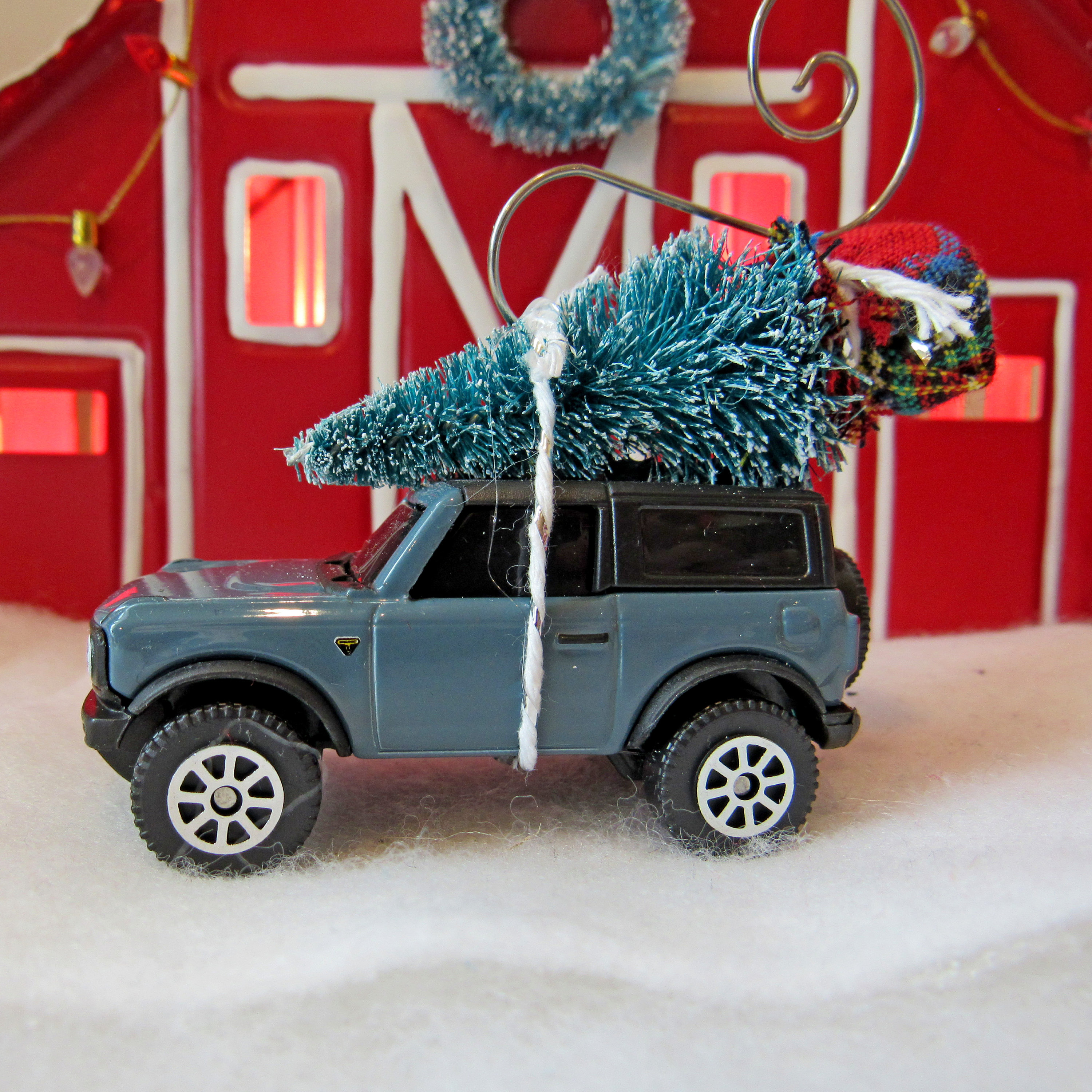 Christmas Tree Ornament-2021 Ford Bronco With Miniature Tree-collector ...