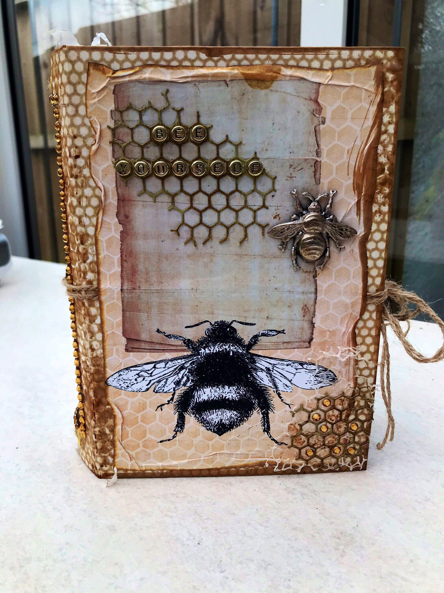 Printable Digital Vintage Bee Journal Kit - Etsy