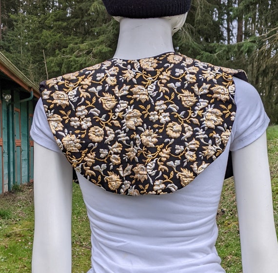 Vintage Caplet/Collar Embroidered Gold Floral on Blac… - Gem