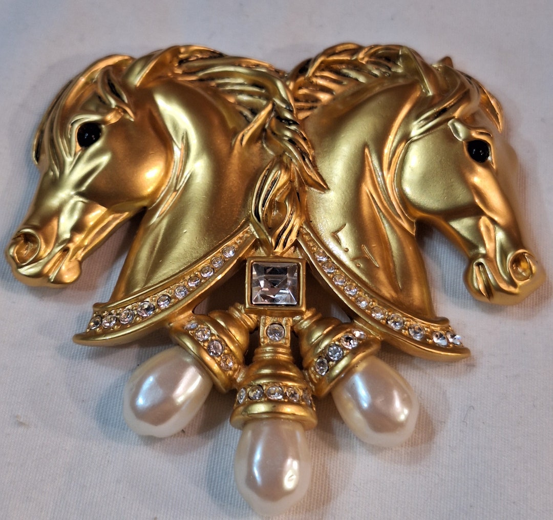 Vintage Brooch Hearts in Tandem Liz Taylor Gold Plated – 1990s - Etsy