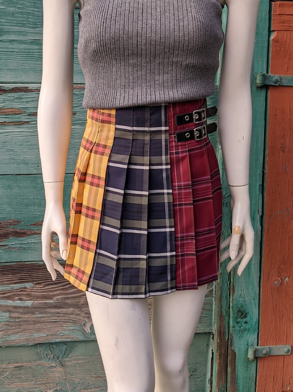 VINTAGE PLAID MINI KILT SKIRT - DE PINNA / DEPINNA - … - Gem