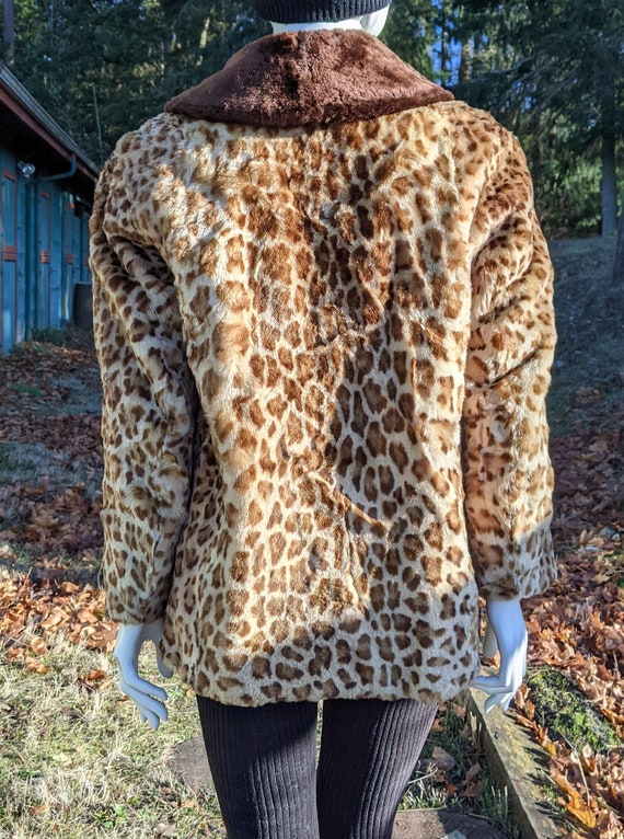 Vintage Shearling Wool Coat with Wild Cat Print – 195… - Gem