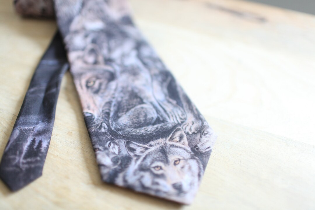Vintage 70s Wolf Neck Tie - Etsy