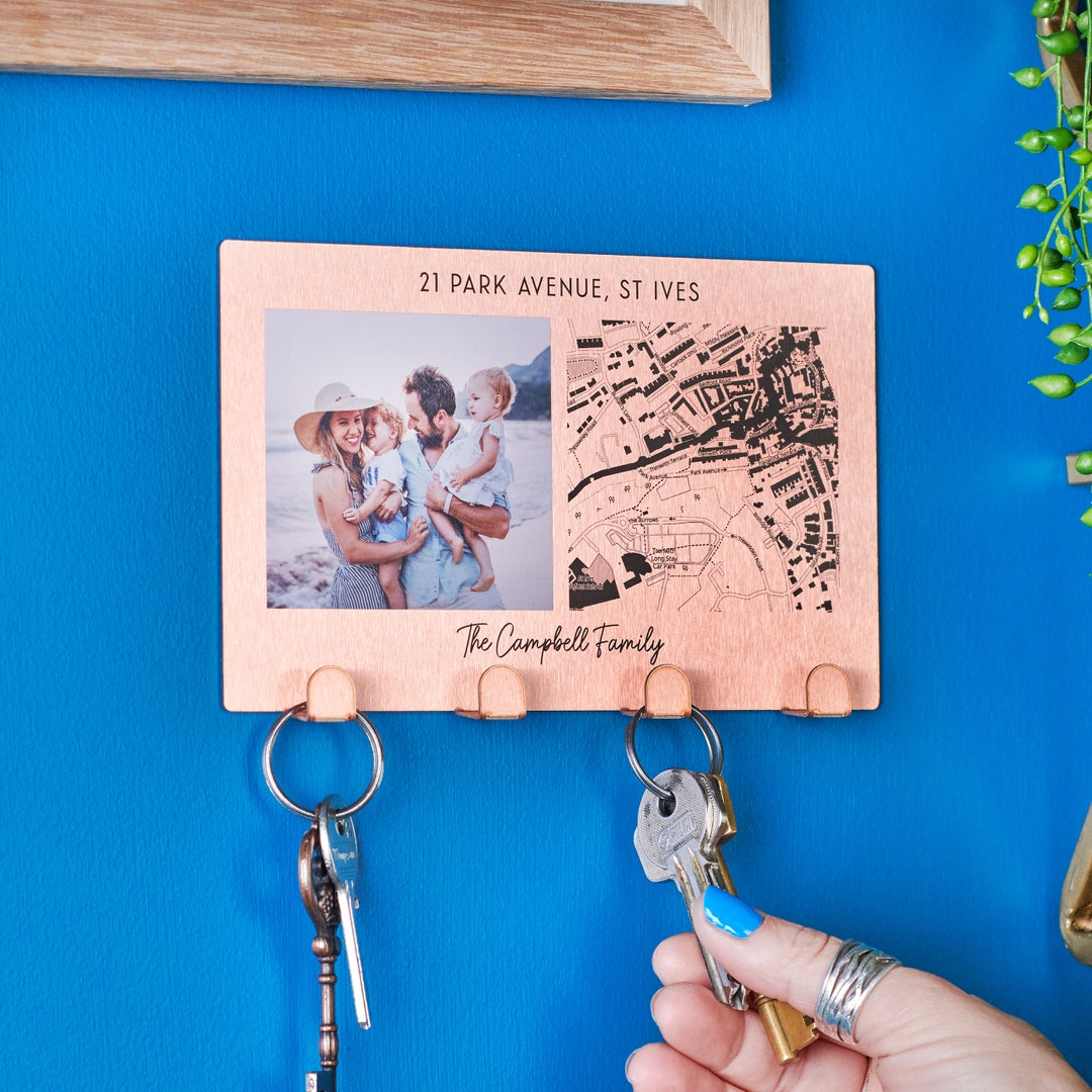 Personalised Family Map and Photo Key Hook, Custom Photo Key Hanger ...