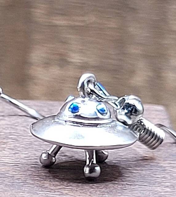 Alien Space Ship Earrings, Flying Saucer, UFO Earrings, Silver or Gold ...