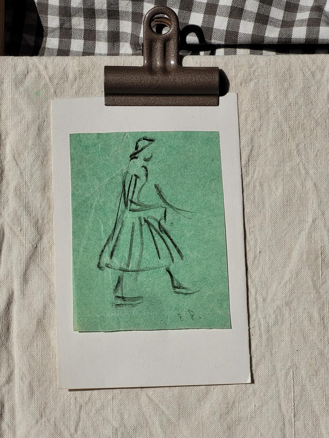 Passante Sur Fond Vert, Dessin Au Fusain De Pierre Pruvost - Etsy Canada