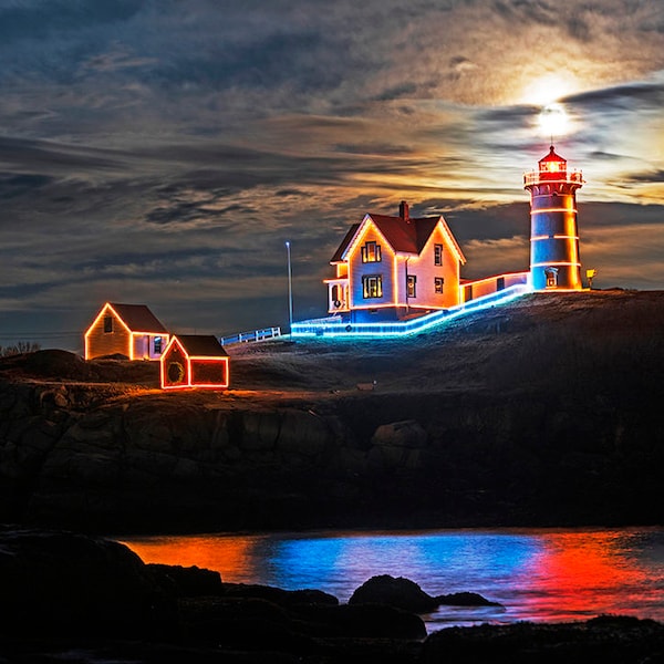 Nubble Light - Etsy