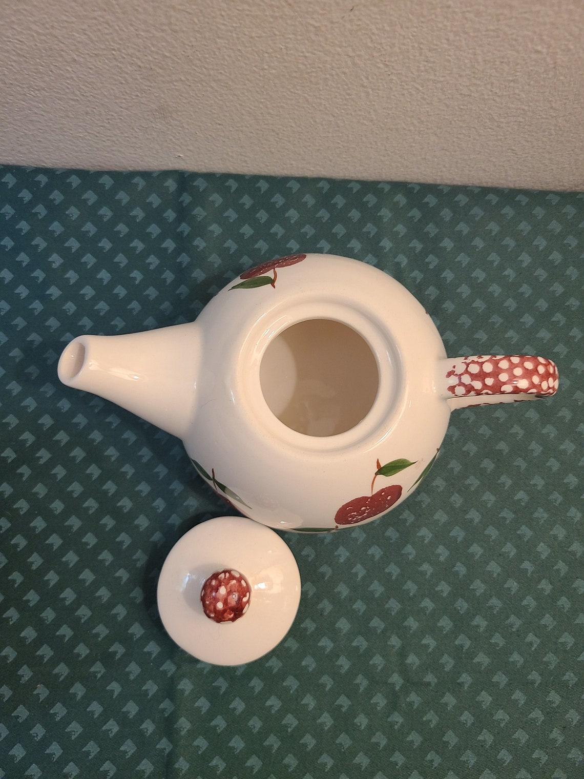 Vintage Ceramic Teapot With Cherries / Tea for One - Etsy
