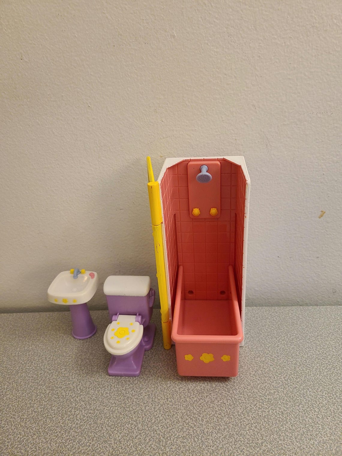 Dora the Explorer 3 Piece Deluxe Bathroom Set, Dollhouse Furniture ...