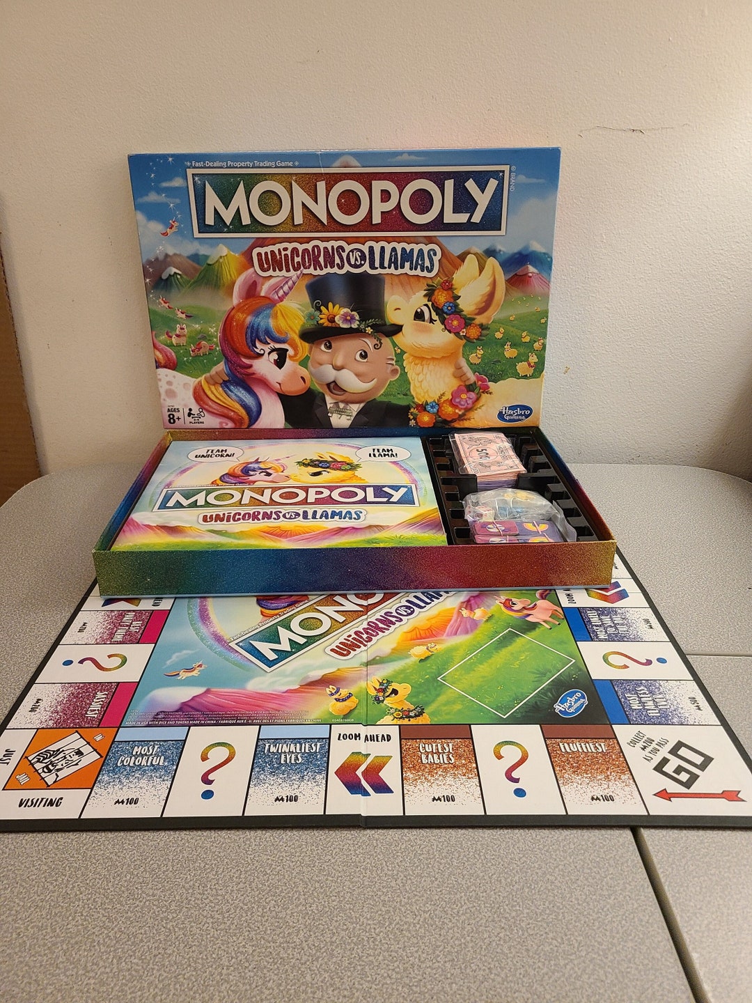 Monopoly E8760 Unicorns Vs. Llamas Board Game Ages 8 + 2 to 6 Players ...