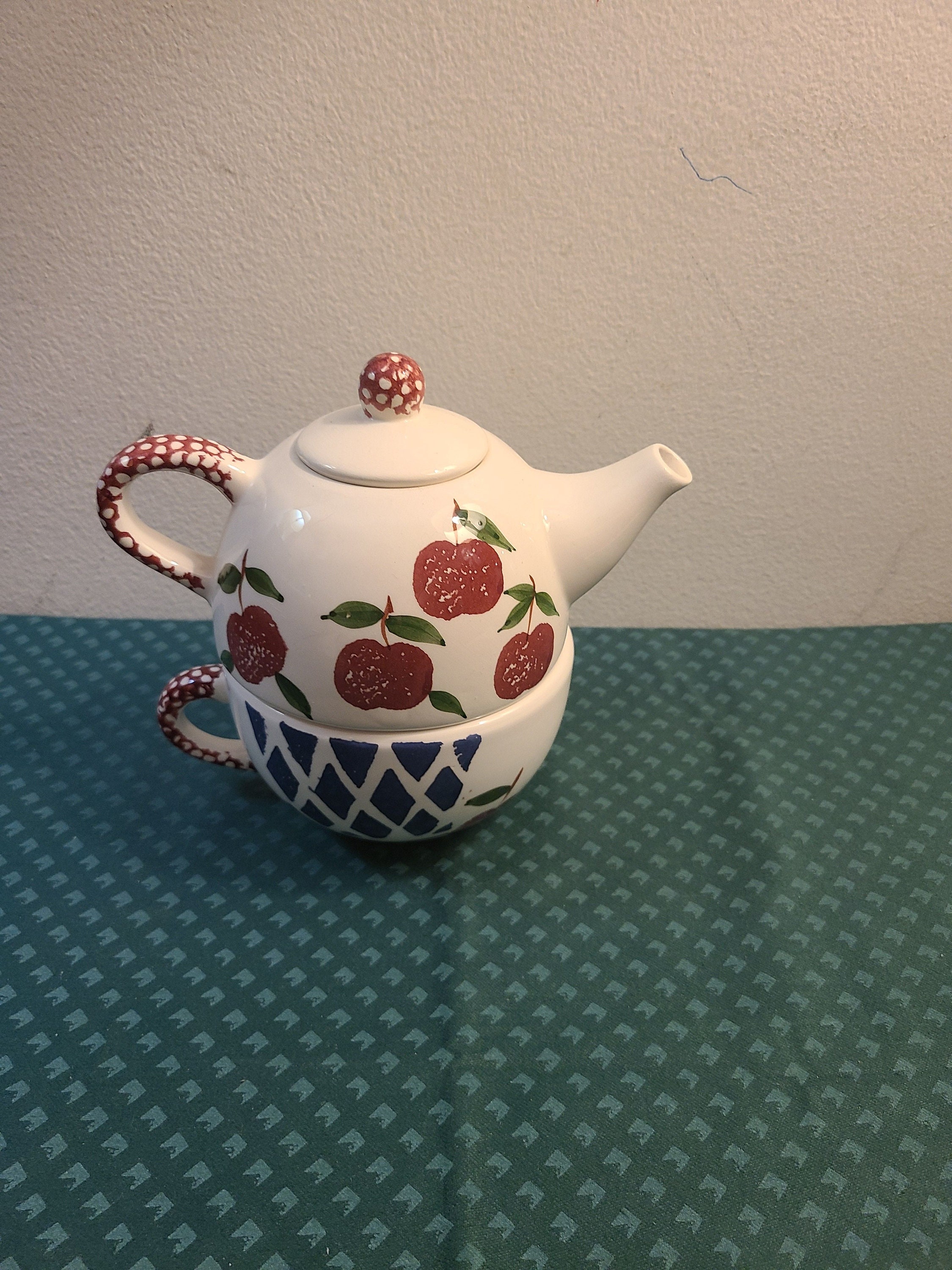 Vintage Ceramic Teapot With Cherries / Tea for One - Etsy