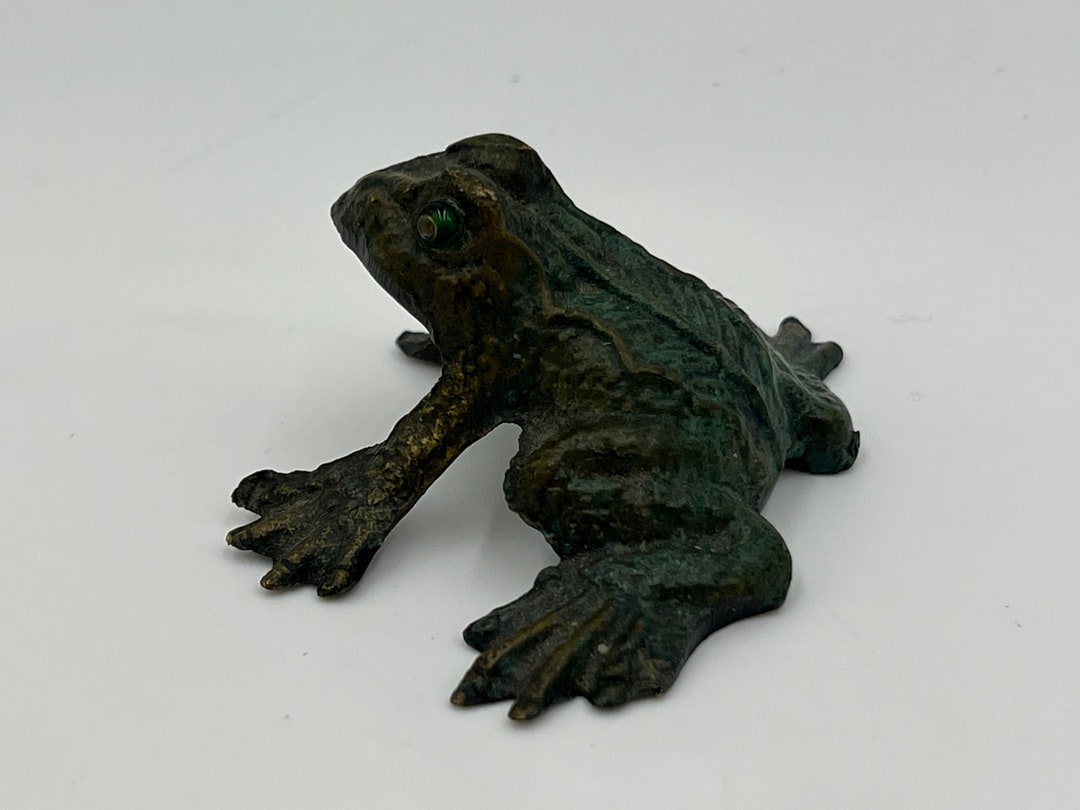 Vintage Metal Frog Paperweight - Etsy