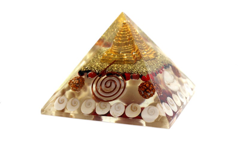 3" Lakshmi Pyramid With Shri Yantra Rudraksha Gomti Chakra Chirmi Kaudi ...