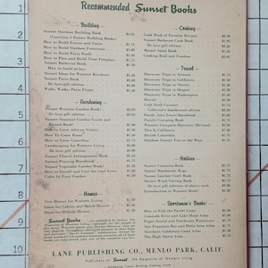 How to Grow African Violets 1950s Softcover Carolyn Rector Photographs Illustrated - Etsy