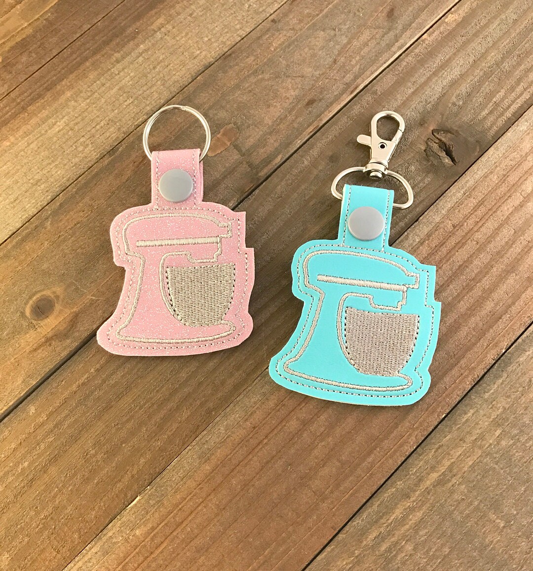 Baker Keychain, Stand Mixer Keychain, Keychain for Bakers, Gift for ...