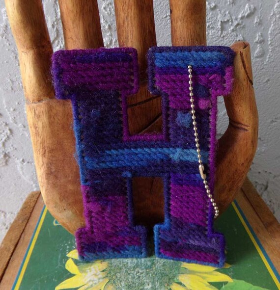 H, letter H, vintage letter H, letter H keychain, let… - Gem