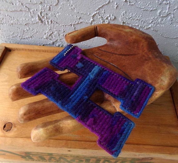 H, letter H, vintage letter H, letter H keychain, let… - Gem