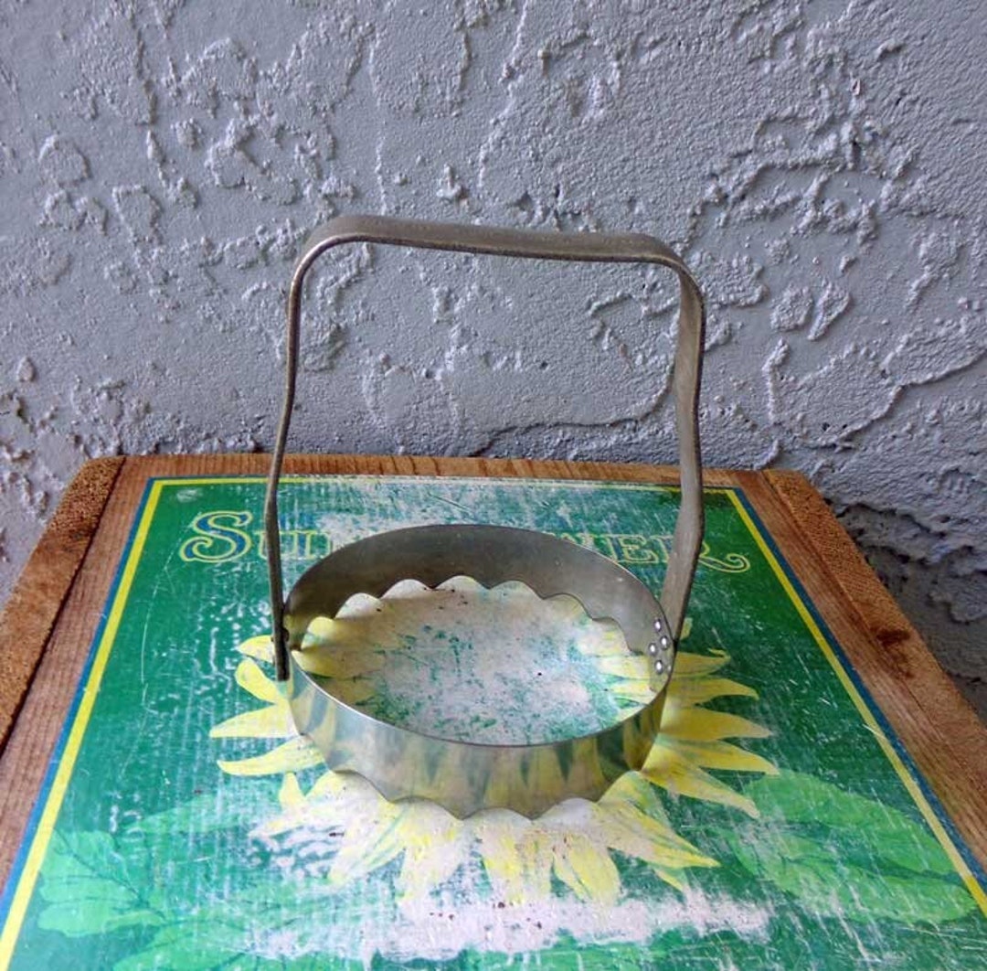 Kwik-kut Biscuit Cutter, Kwik-kut Cutter, Vintage Biscuit Cutter, Metal ...