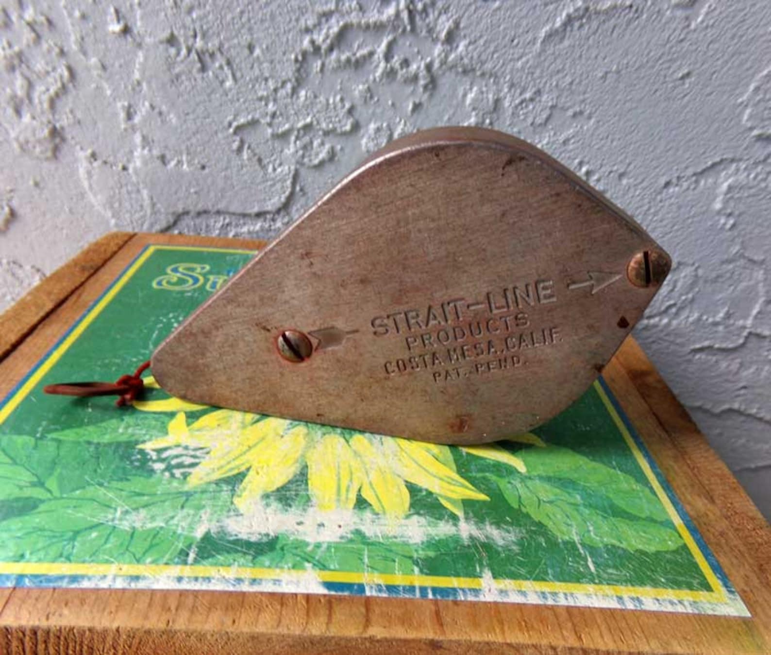 Vintage Straight-line Plumb Tool, Chalk Straight Line Tool, Vintage ...