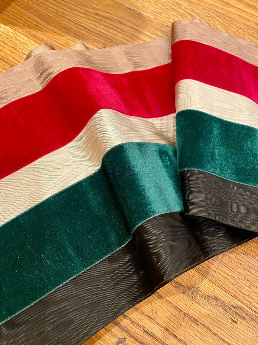 TheVelvetValet - Etsy