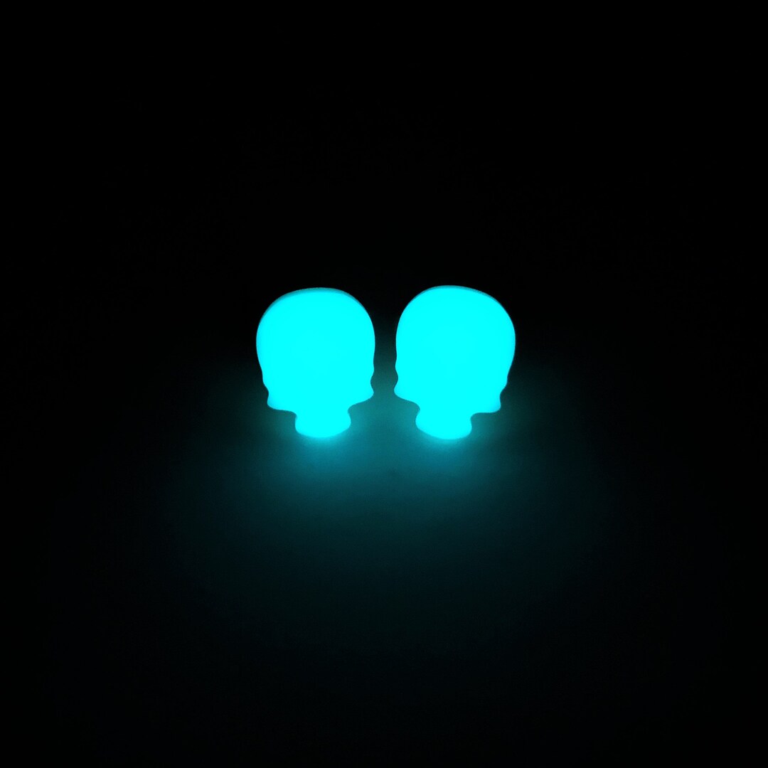 Skull Stud Earrings, Glow in the Dark, Halloween Creepy Spooky Scary ...