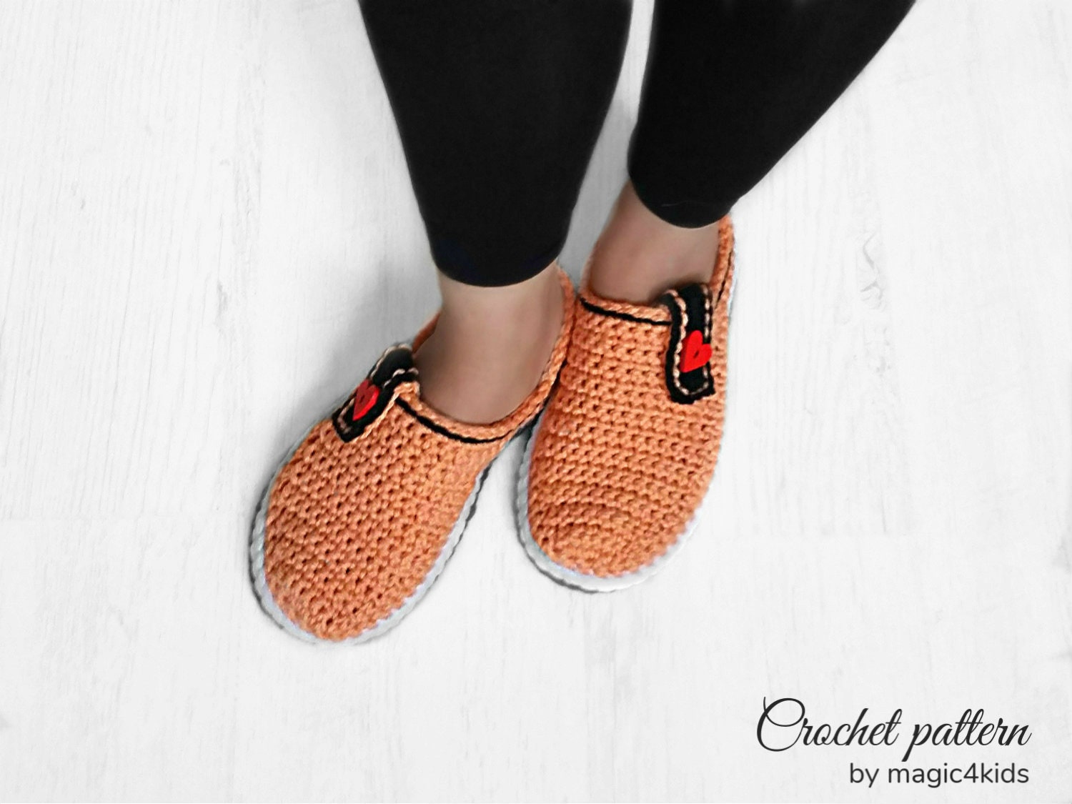 CROCHET PATTERN Women Basic Clogs With Yarn - Etsy