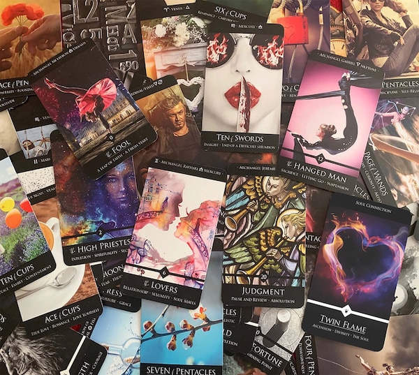 Heart to Heart Messages Oracle Cards - Etsy Canada