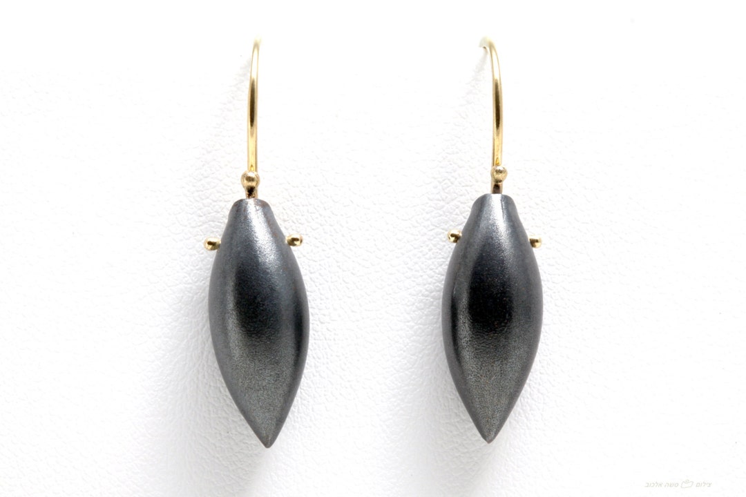 Drop Earrings in Oxidized Silver & 18 Carat Gold. Contemporary - Etsy