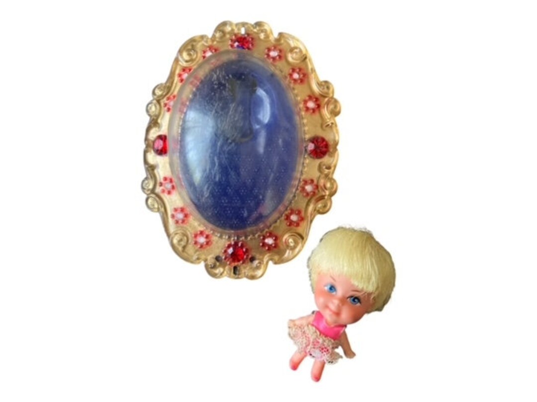 LOLA Locket Liddle Kiddle 1960s Mattel - Etsy