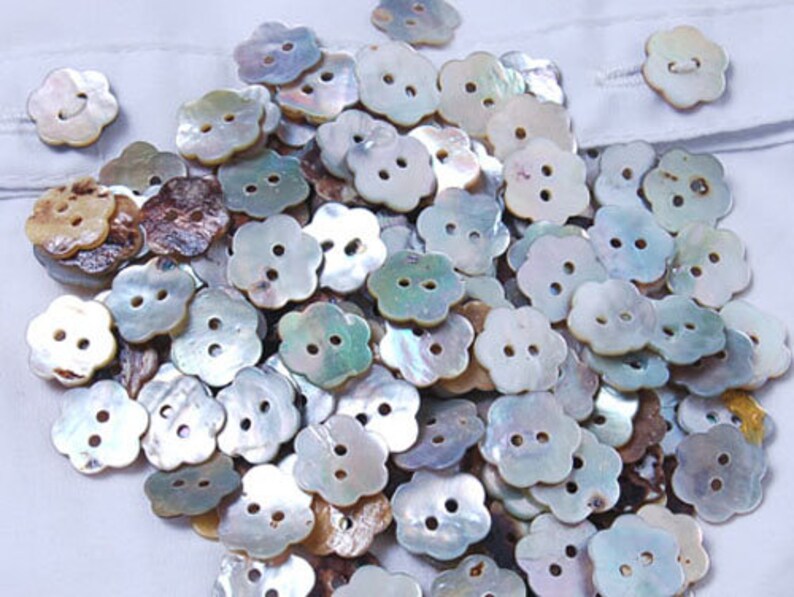 30pcs 15mm Natural Mother of Pearl Flower Shell Buttons Sewing - Etsy
