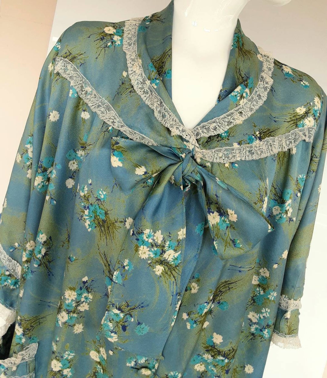 50s BLUE GREEN Floral Lace Trim HOUSECOAT Robe Dressing Gown Peignoir ...