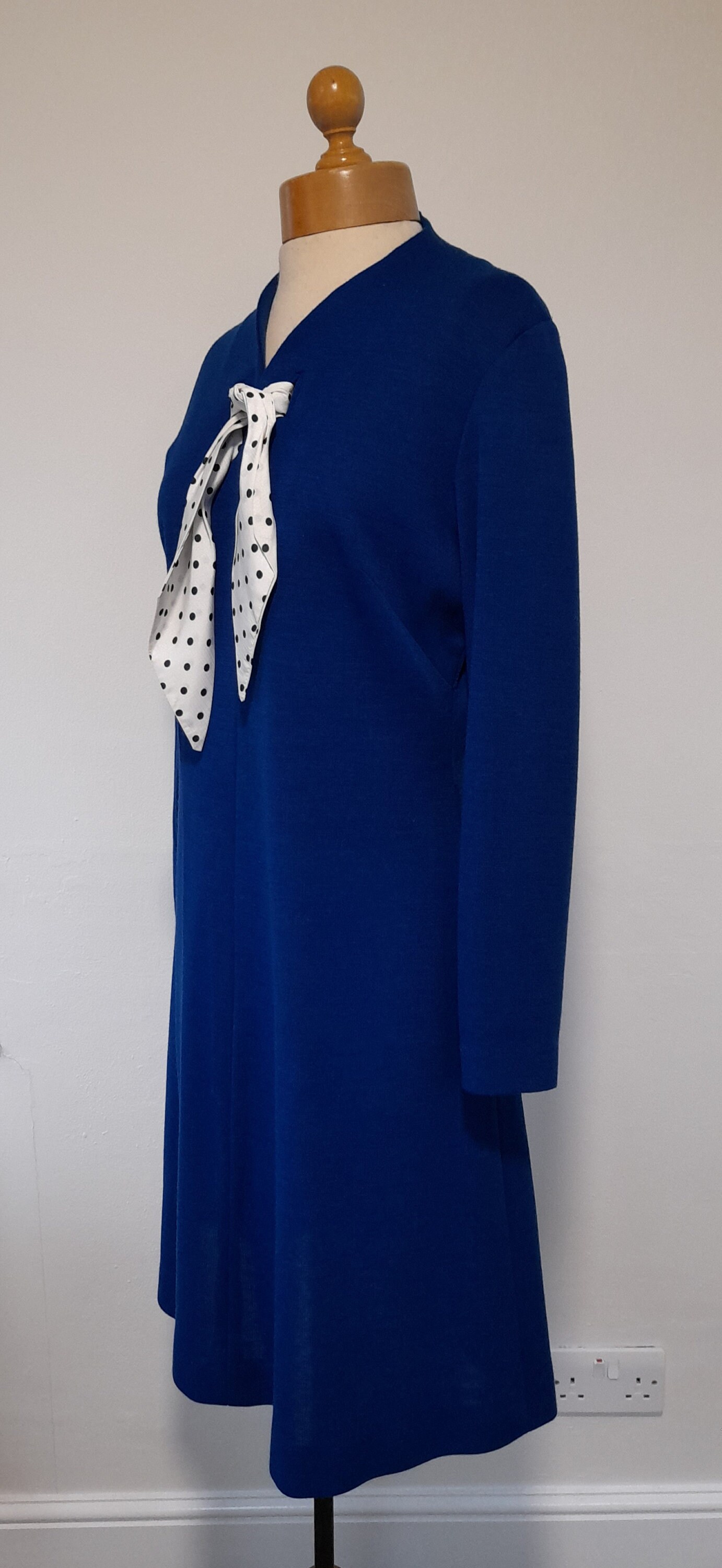 60's Royal BLUE White Spotty Tie English Lady Jersey Knit DRESS Mod ...