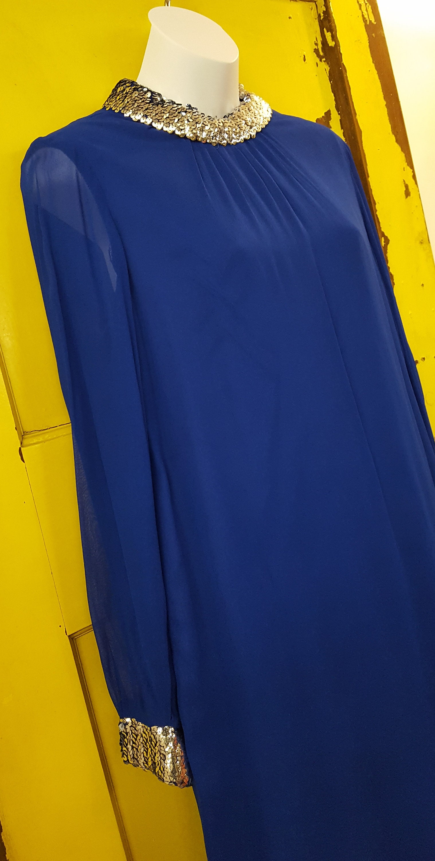 PEGGY PAGE gasa azul real y lentejuelas plateadas VESTIDO de los años ...