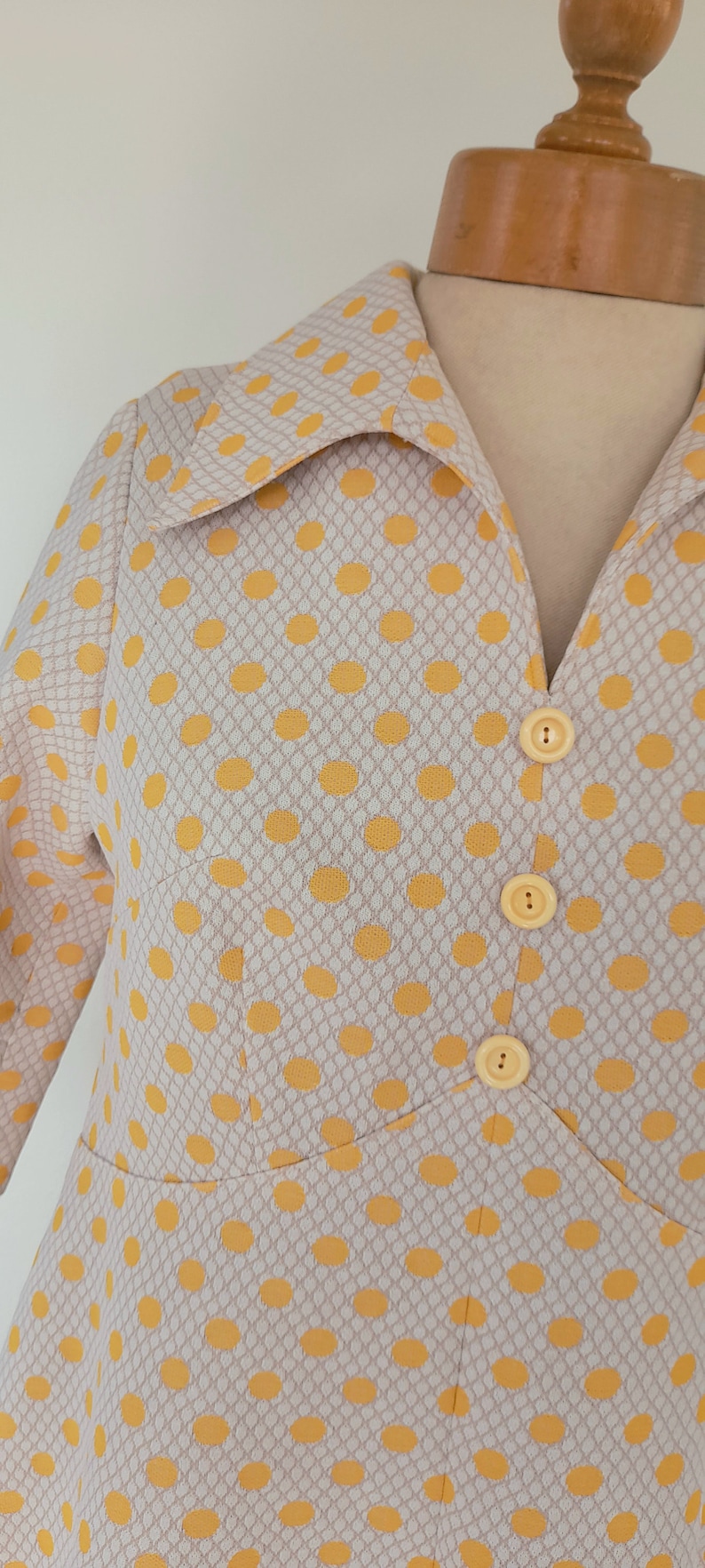 60s 70s Stunning Cream Beige YELLOW SPOTTY Crimplene Collared - Etsy