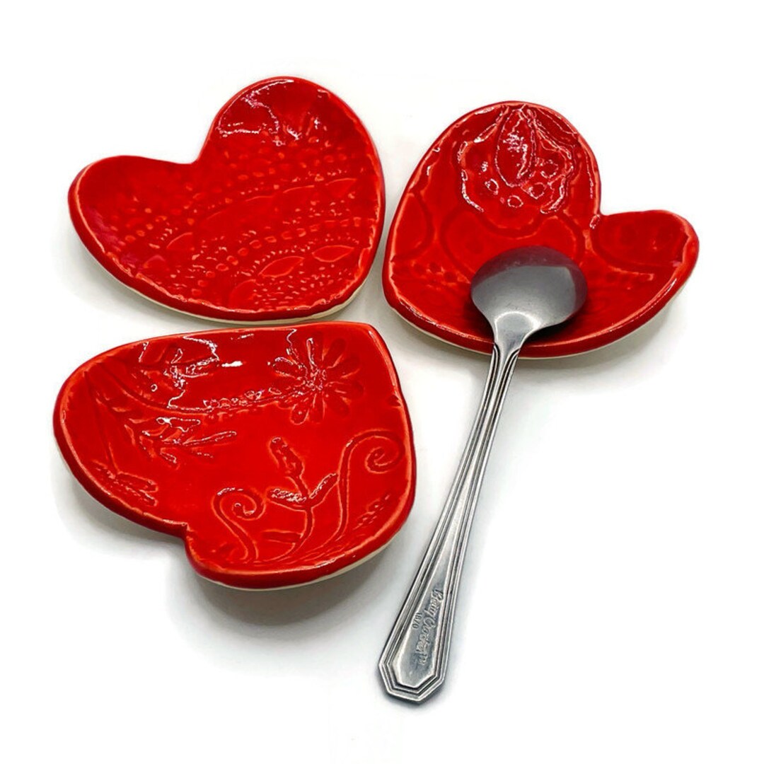 Red Heart Set Three Plates Set Red Spoon Rest Treats Serving Jewelry ...