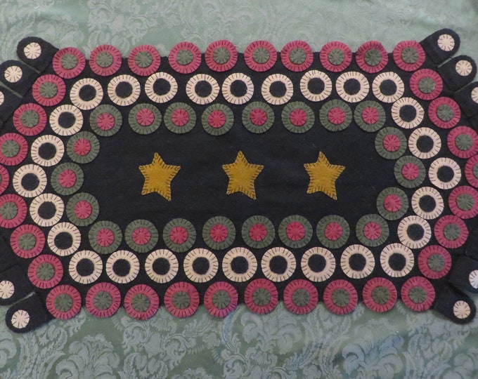 Vintage RUNNER, Folk Art, Penny Rug, Wool Applique // Appliqued Circles ...