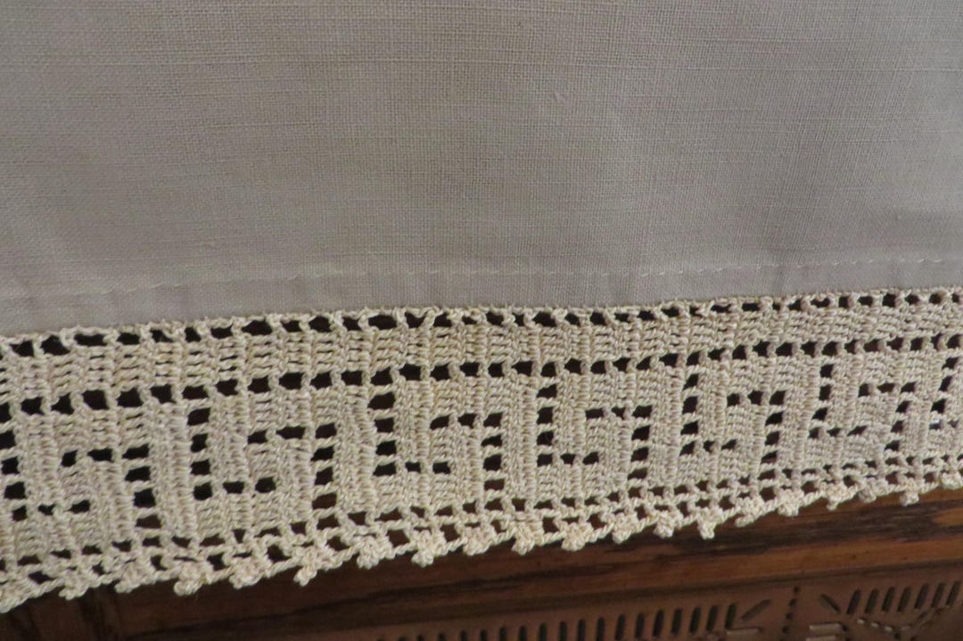 Vintage Mantle Scarf, Hand Crocheted Lace Edging, Greek Key Pattern ...