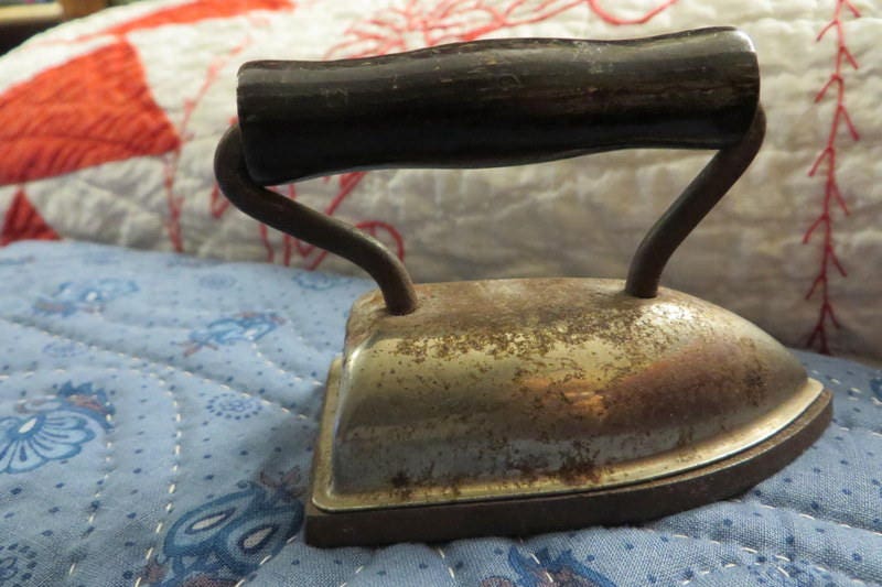 Tiny IRON W/ Wooden Black Handle // Antique Vintage Iron // - Etsy