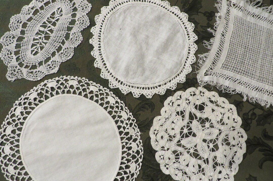 Doilies by the Bunch // Group of 5 Vintage Doilies // Round, Oval ...