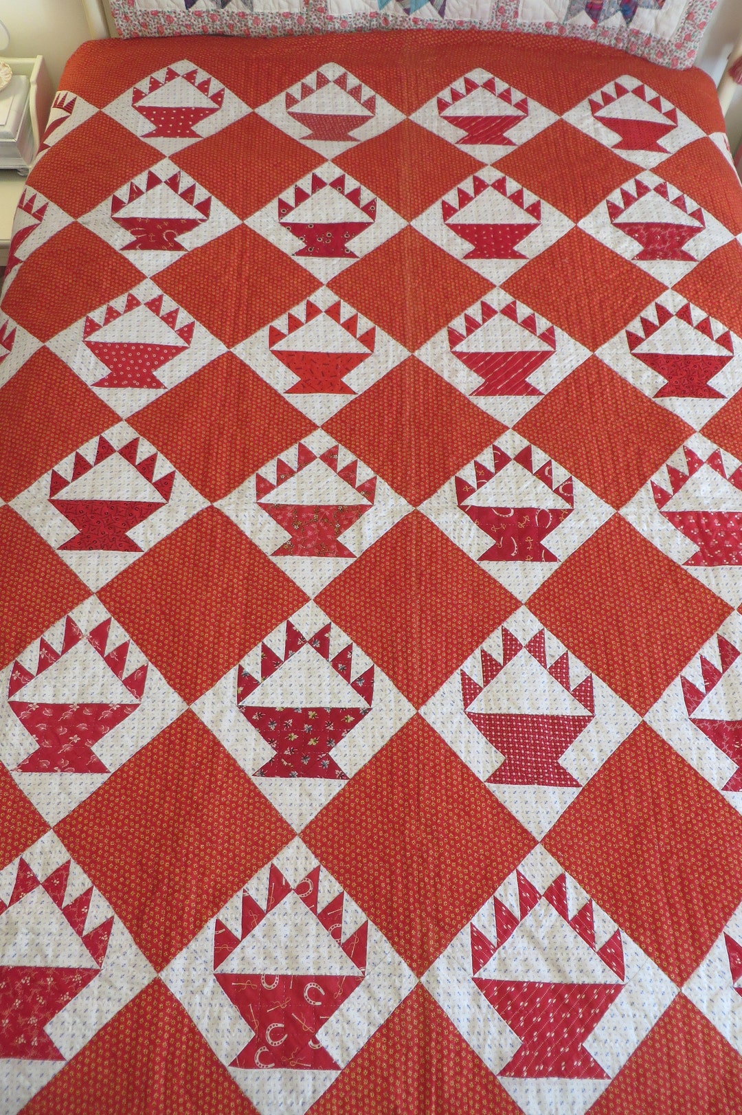 Beautiful ANTIQUE QUILT, Red & White - Heavily Hand Quilted, Large Size ...