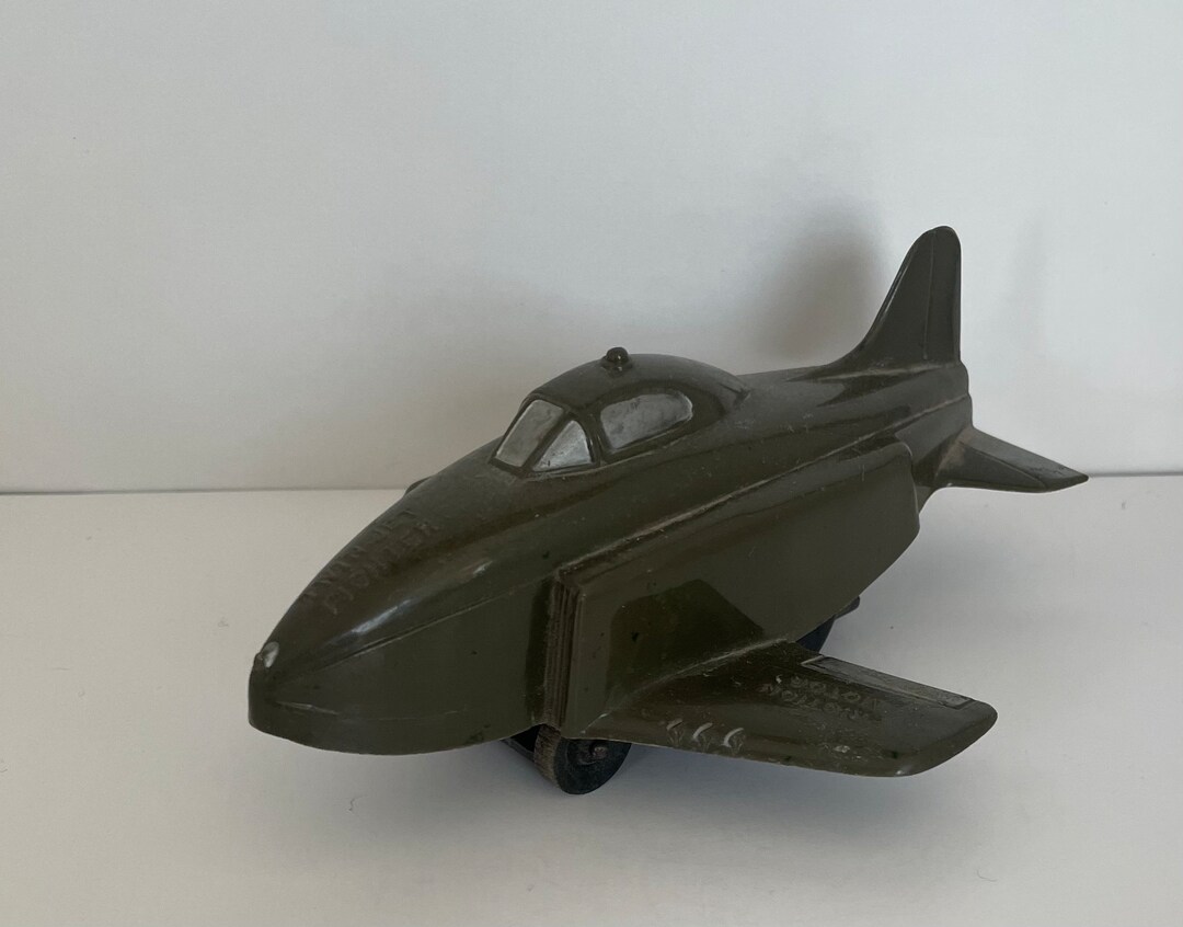 1K MARX Twin Jet Fighter Aircraft Hard Green Plastic Friction Motor Toy ...