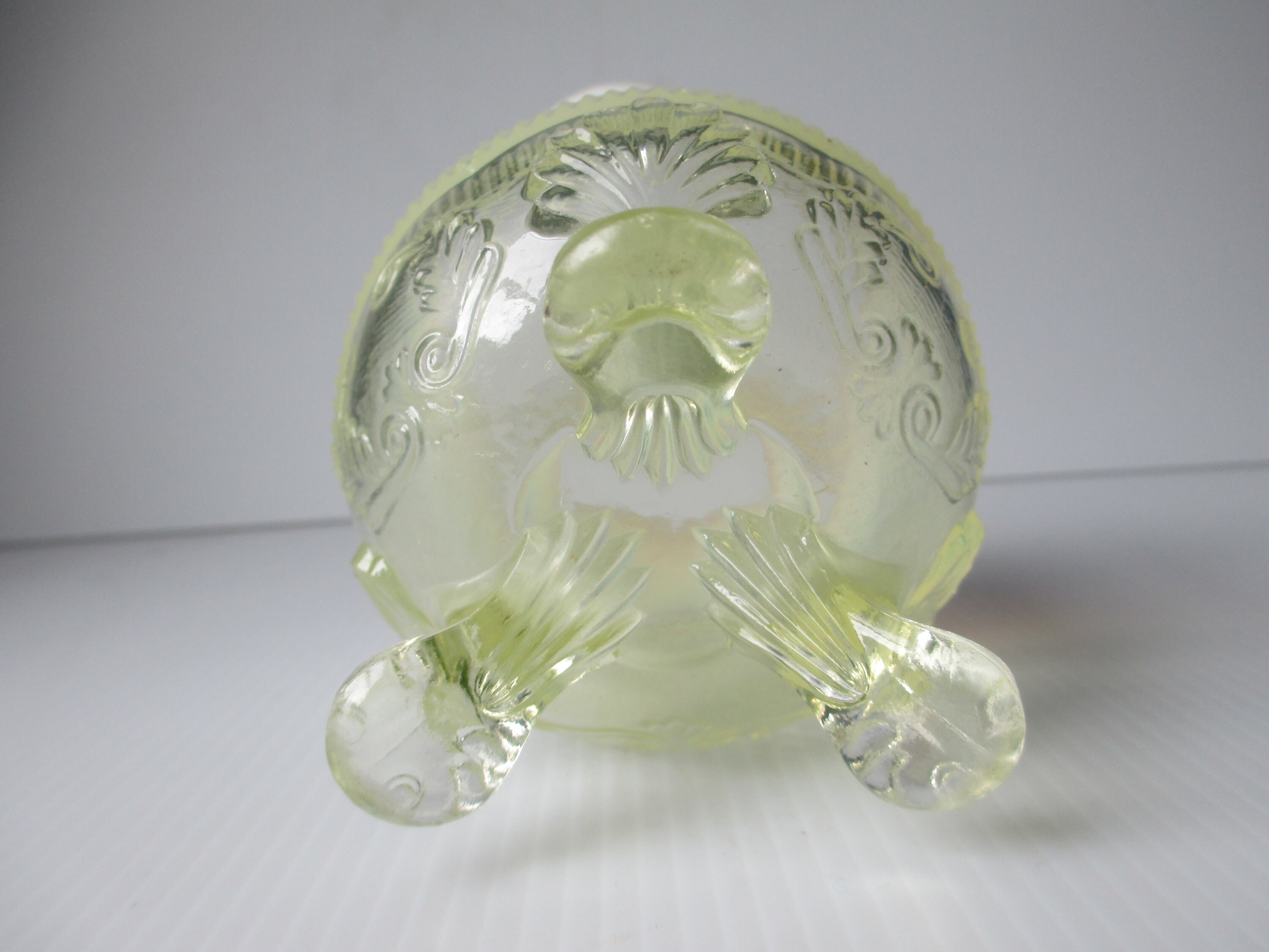 Model Flint Vaseline Glass Wreath & Shell Spooner - Etsy