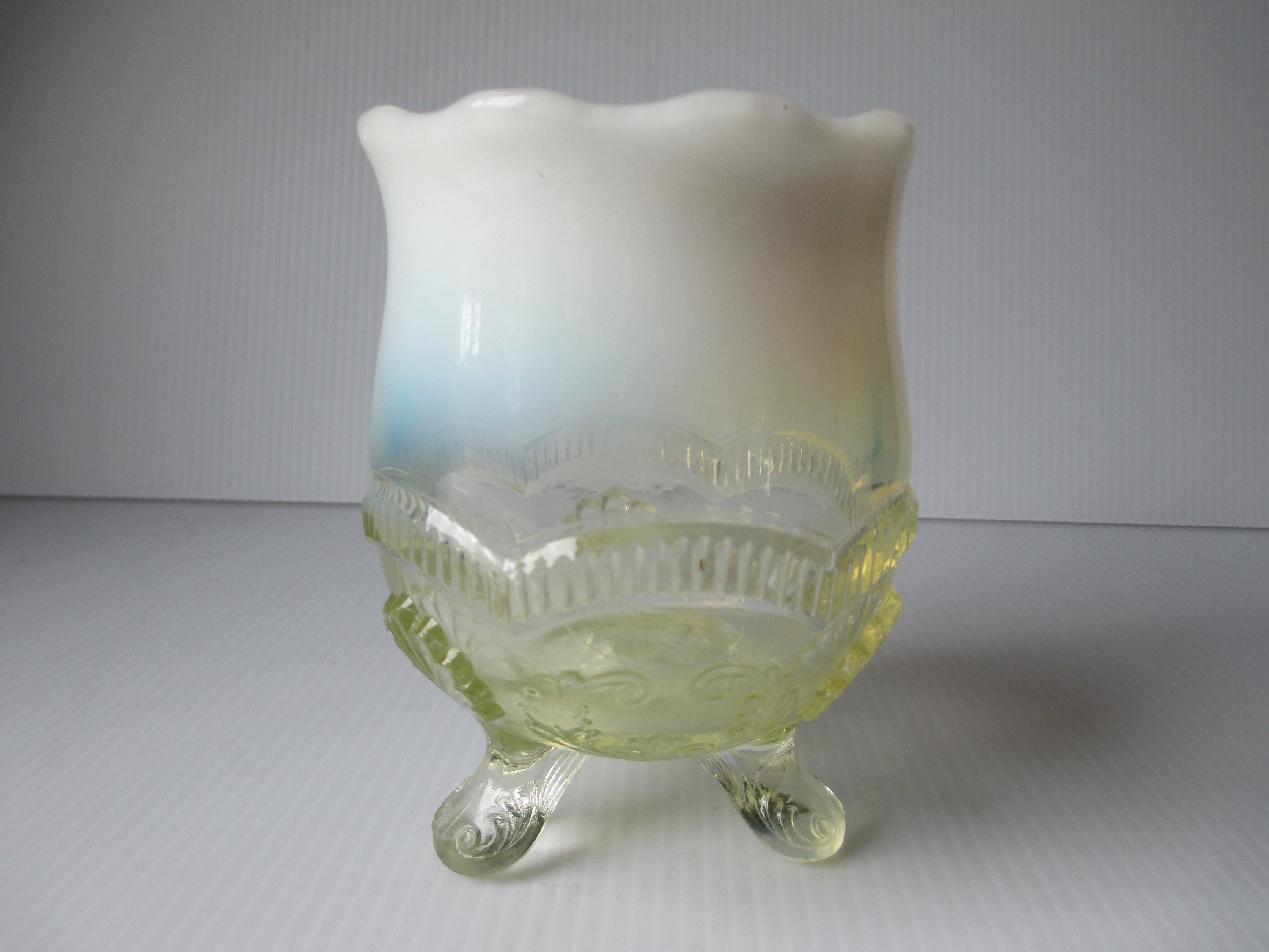 Model Flint Vaseline Glass Wreath & Shell Spooner - Etsy