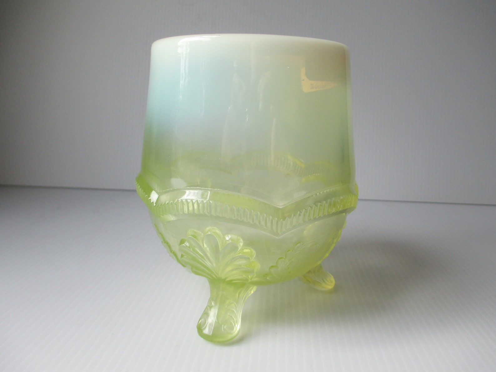 Model Flint Vaseline Glass Wreath & Shell Sugar - Etsy