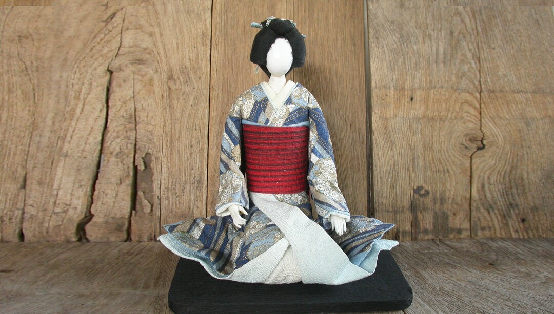 Rare!! Washi Paper Doll, Japanese Paper Art, the Art of Washi Ningyo ...