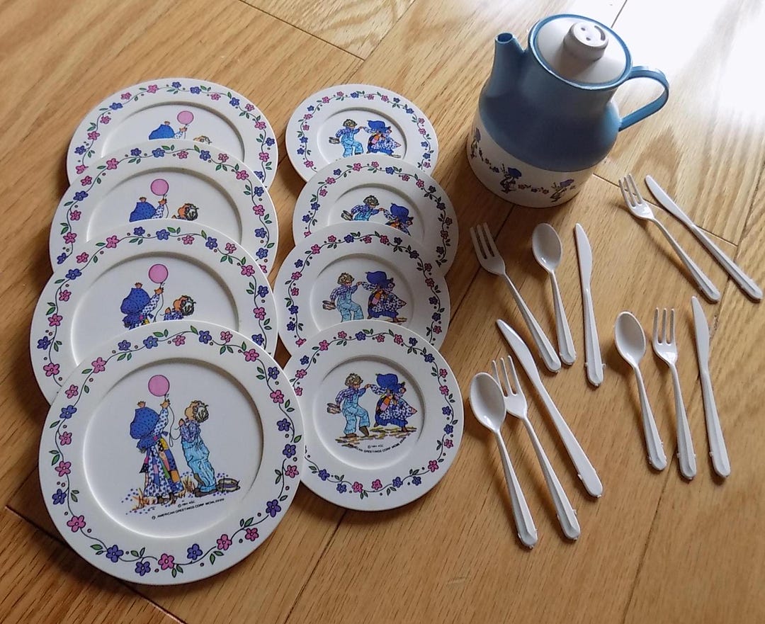 Holly Hobbie Tea Set