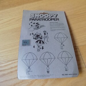 SNOOPY Paratrooper Woodstock Vintage Peanuts Charlie Brown Lucy ...